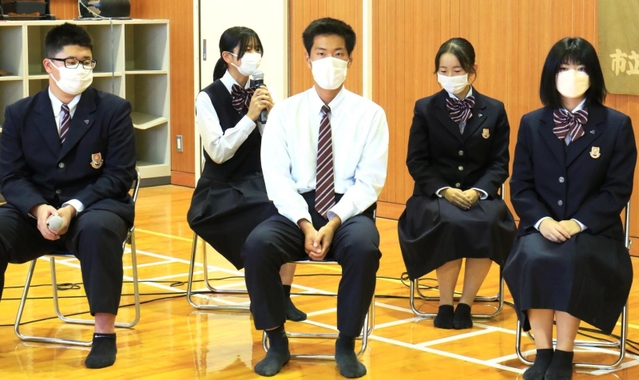 手を挙げるときは「グー」の高校 尼崎市長選から見える若者の政治意識 「変えたい」生徒会選挙に名乗り | 総合 | 神戸新聞NEXT